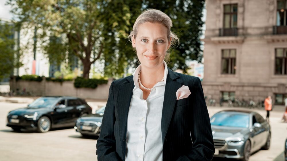 Alice Weidel: Partnerin, Kinder & Wohnort - alle Infos zur AfD-Politikerin